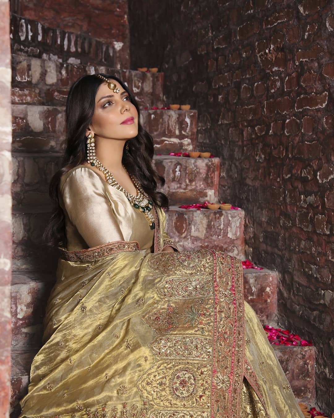 Hadiqa Kiani Is Elegantly Styled in Beautiful Bridal Look - Pictures ...