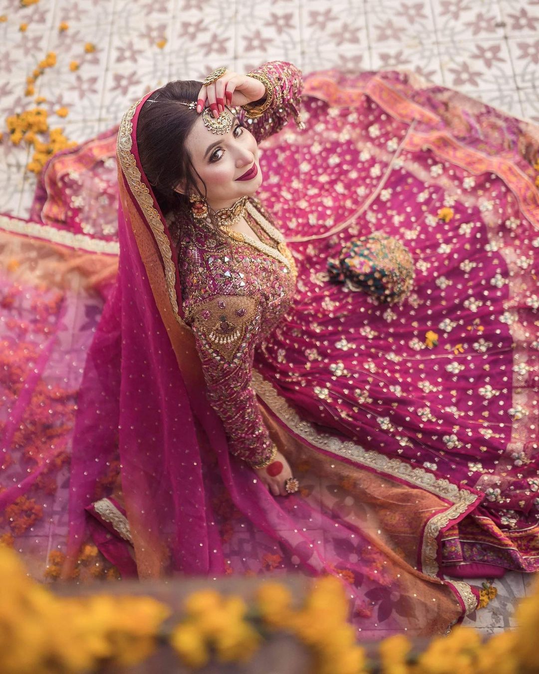 Komal Aziz Makes A Gorgeous Bride In Her Latest Shoot | Reviewit.pk