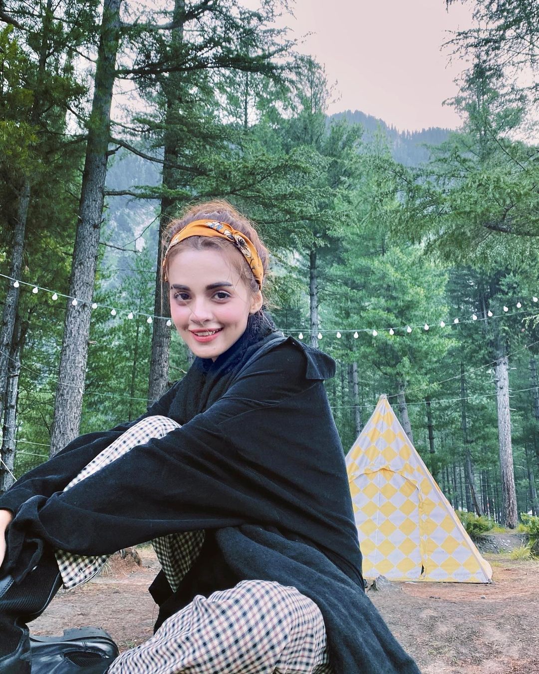Komal Meer Beautiful Clicks From Her Vacations | Reviewit.pk