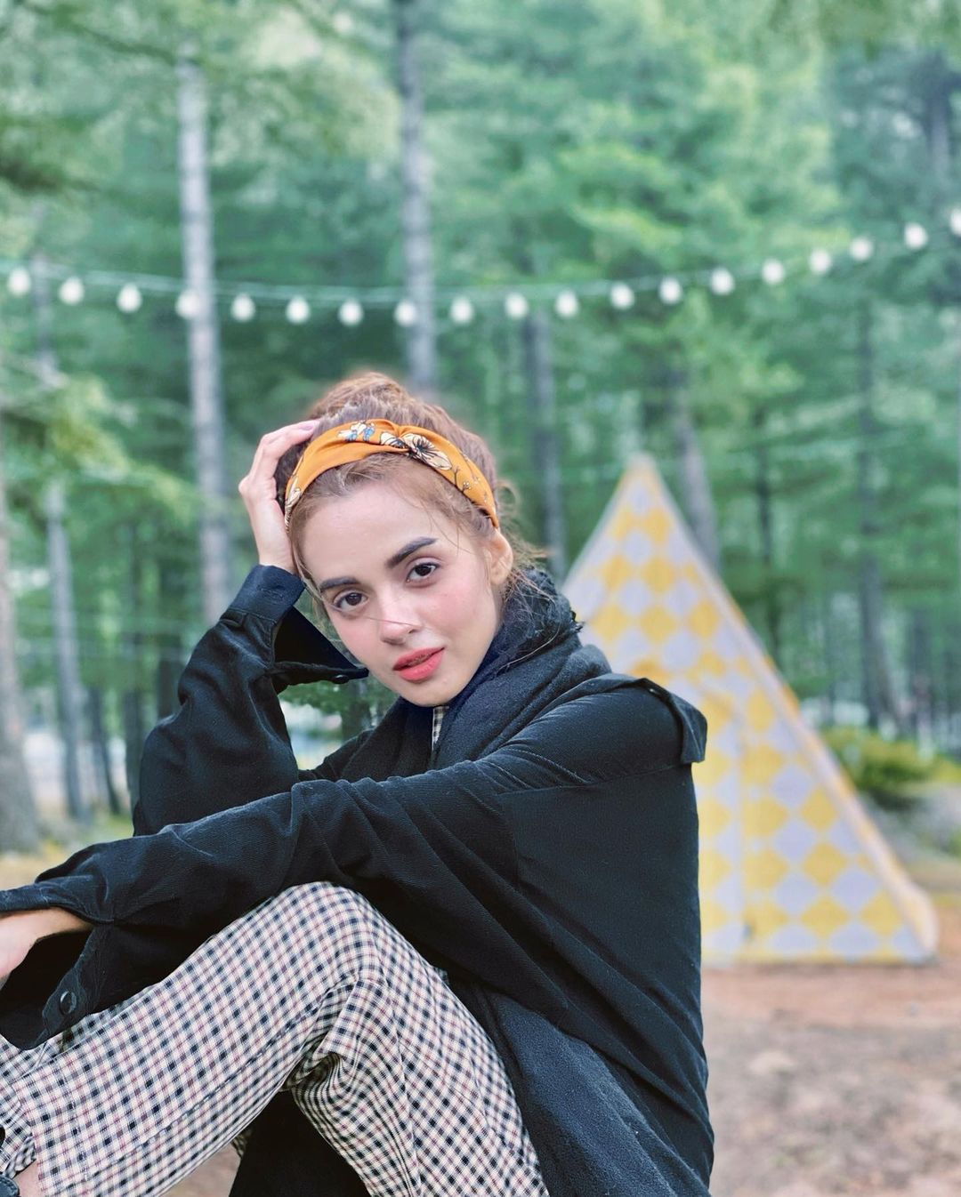 Komal Meer Beautiful Clicks From Her Vacations | Reviewit.pk