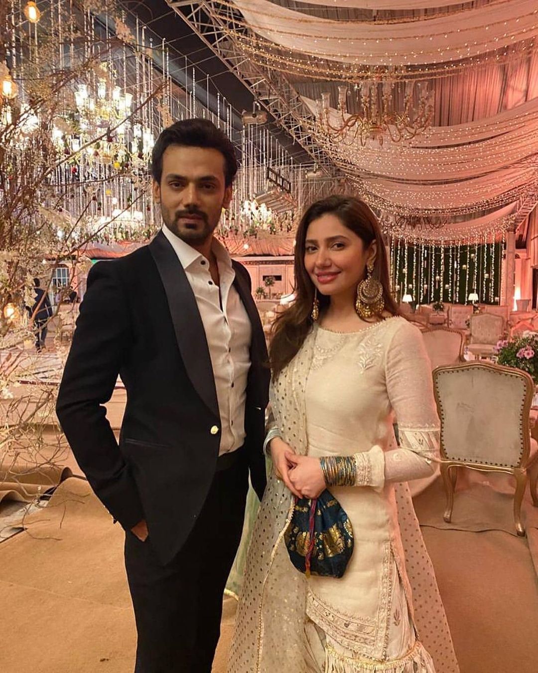 Celebrities Spotted At Shahmir Shunaid's Reception | Reviewit.pk