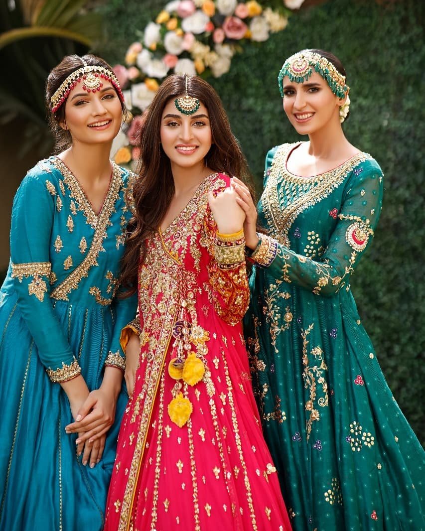 Anmol Baloch Flaunts Elegance In Bridal Shoot For Sana Abbas | Reviewit.pk