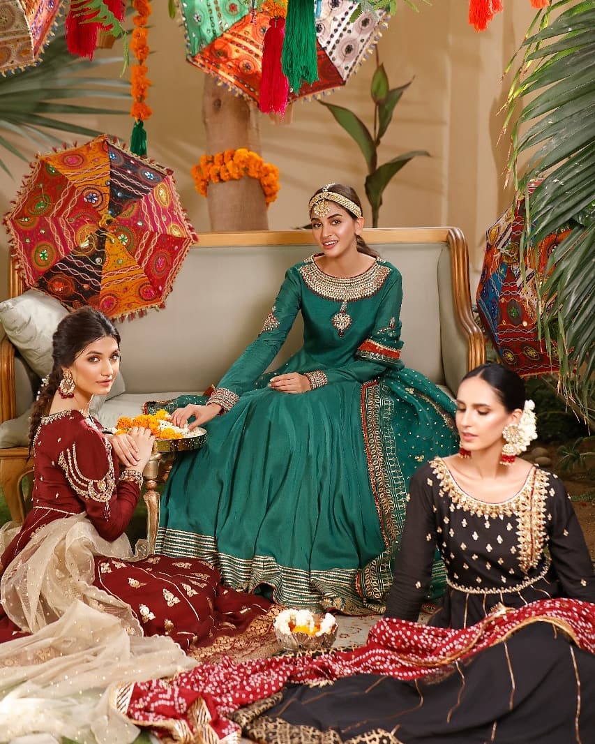 Anmol Baloch Flaunts Elegance In Bridal Shoot For Sana Abbas | Reviewit.pk