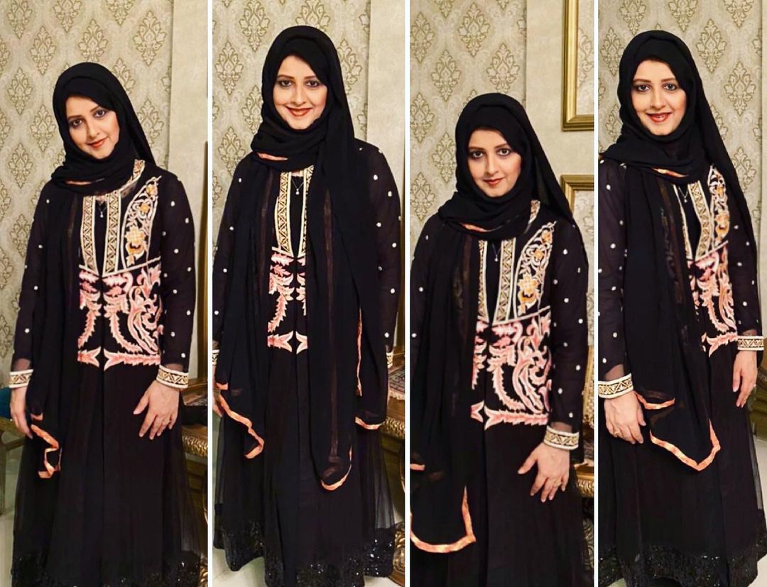 Syeda Bushra Iqbal Latest Pictures With Children | Reviewit.pk