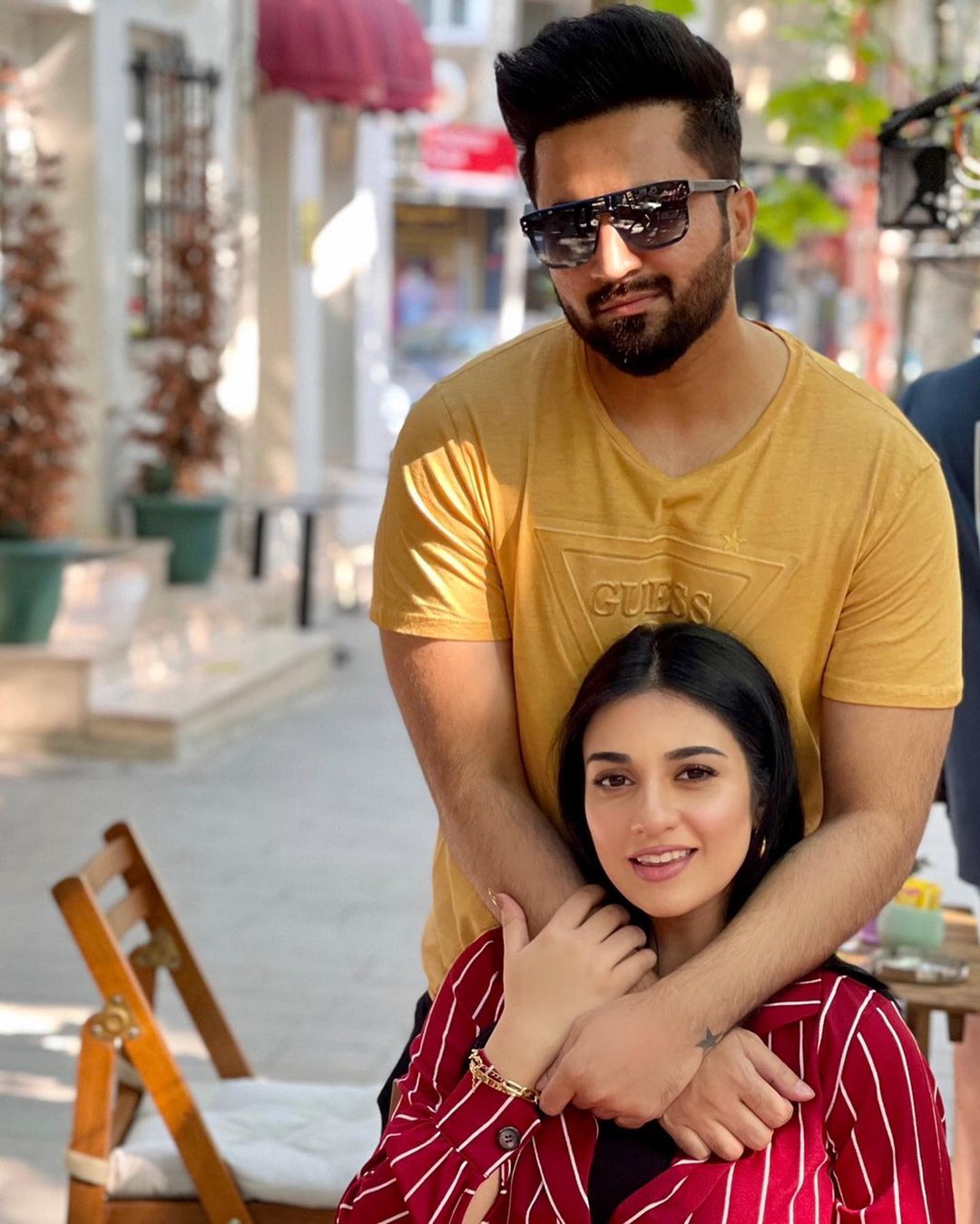 Falak And Sarah Beautiful Clicks Together | Reviewit.pk