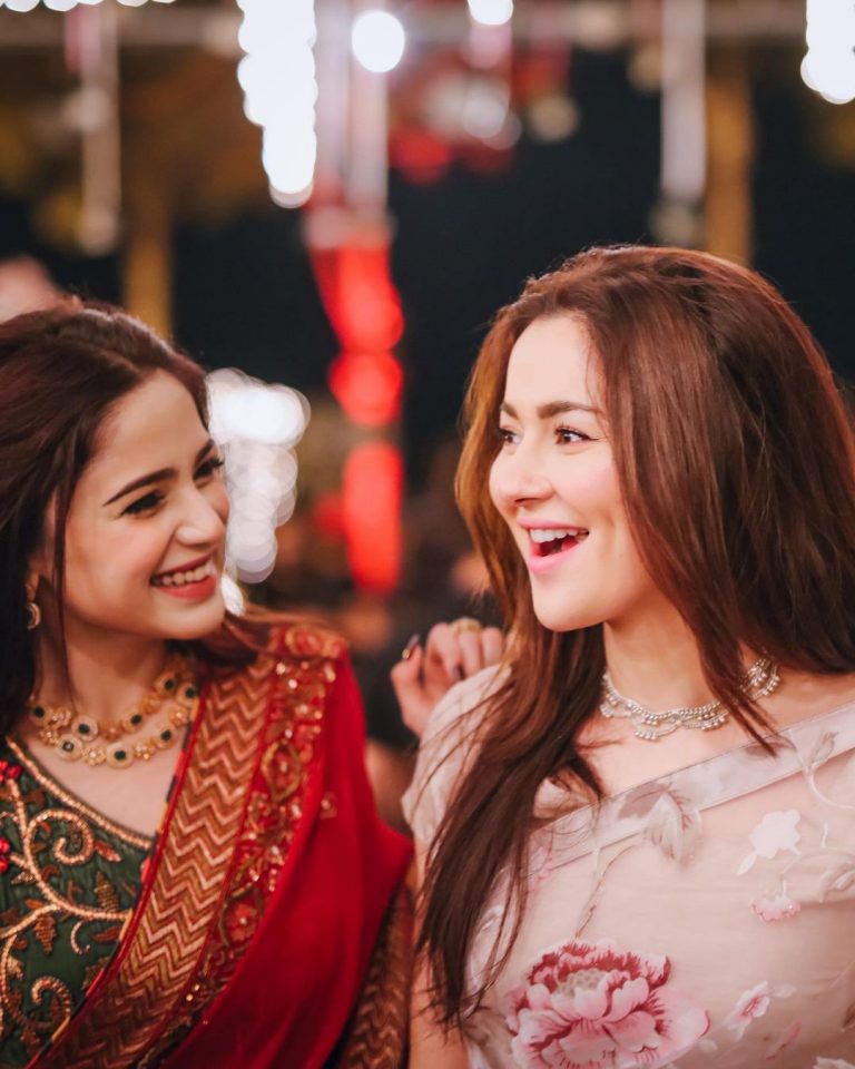 Hania Aamir Alluring Pictures From Aima Baig's Engagement | Reviewit.pk