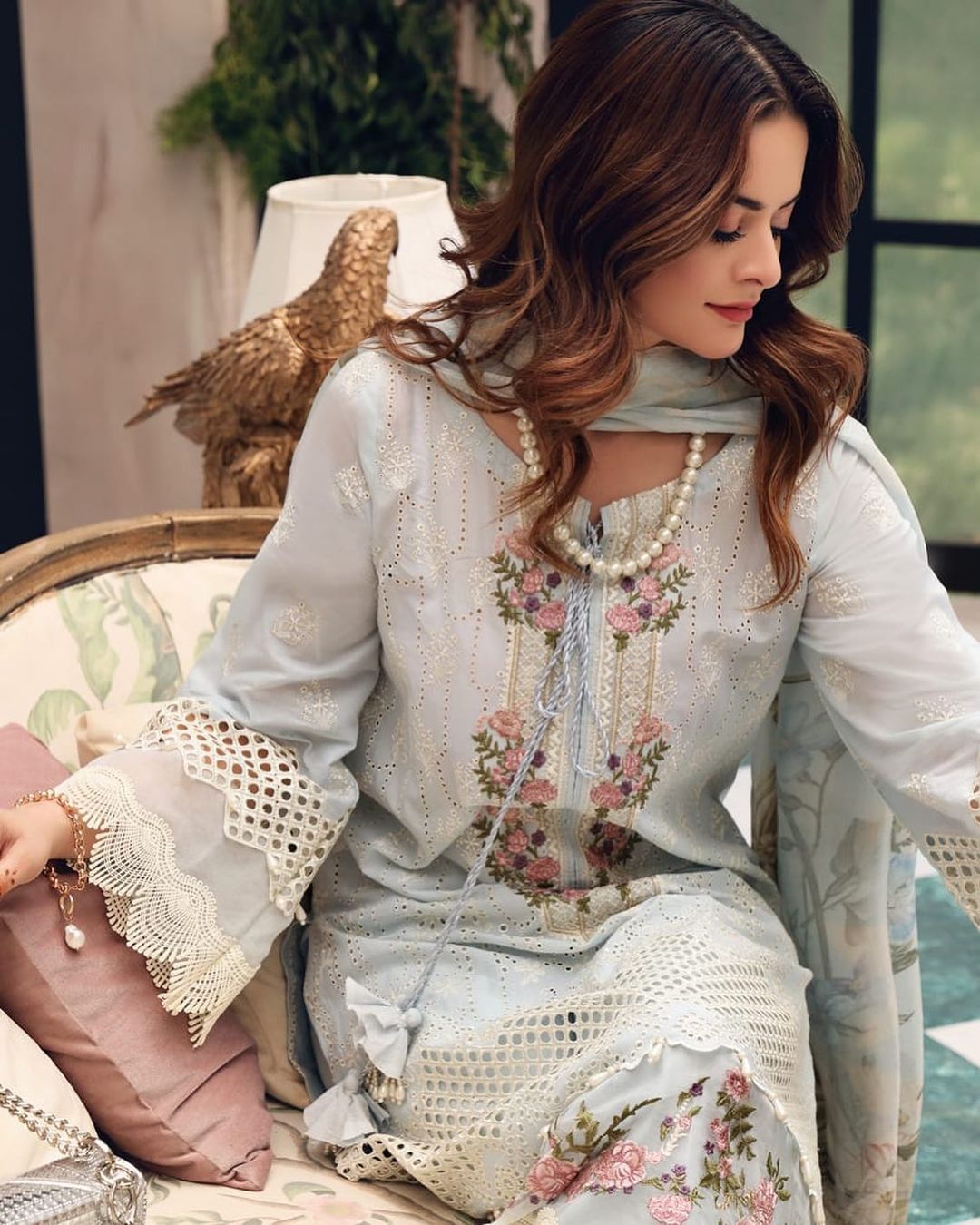 Minal Khan Serves Major Fashion Goals In Eastern Summer Outfits ...