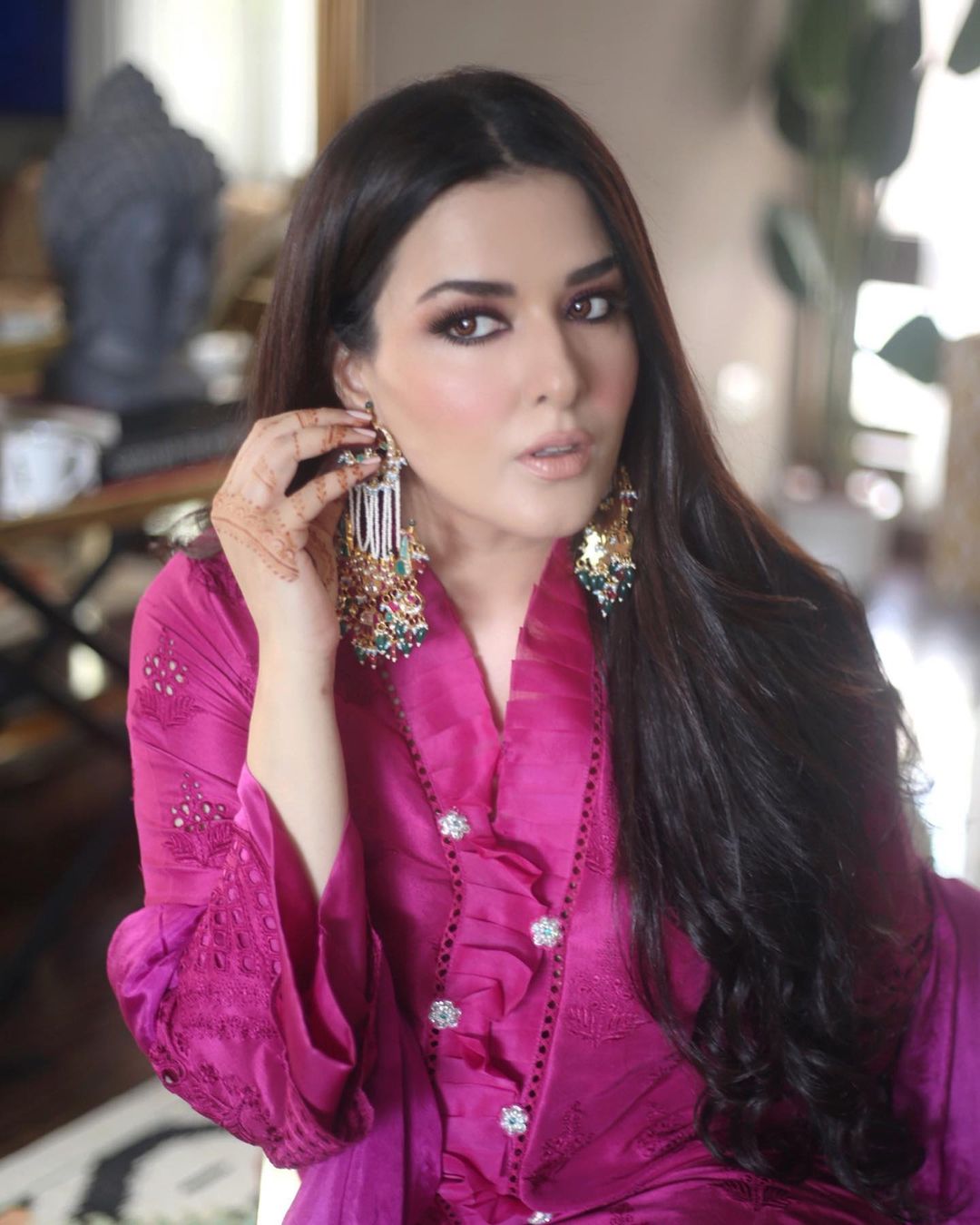 Natasha Ali Looked Spellbinding In Fuchsia-Colored Dress With Her ...