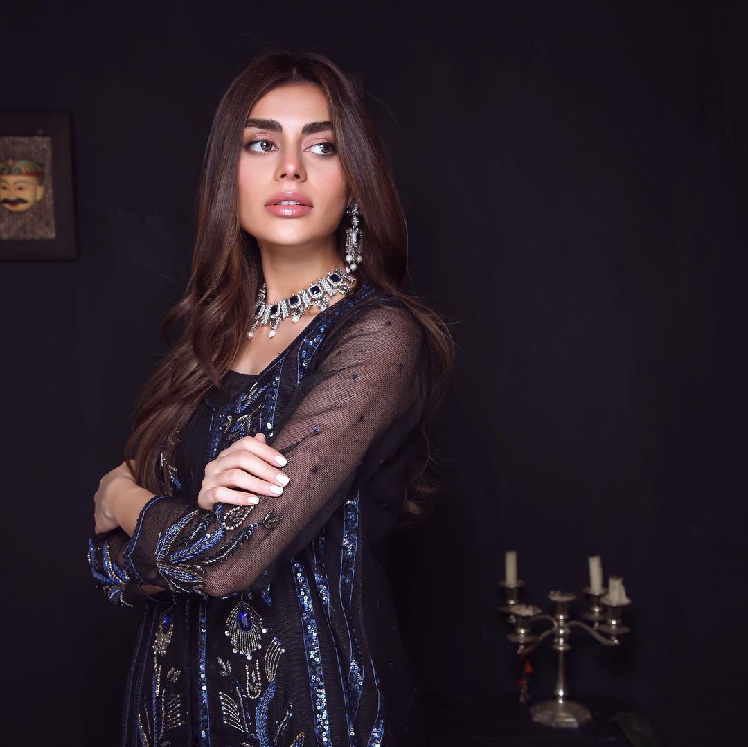 Sadia Aamir Latest Collection Featuring Sadaf Kanwal | Reviewit.pk