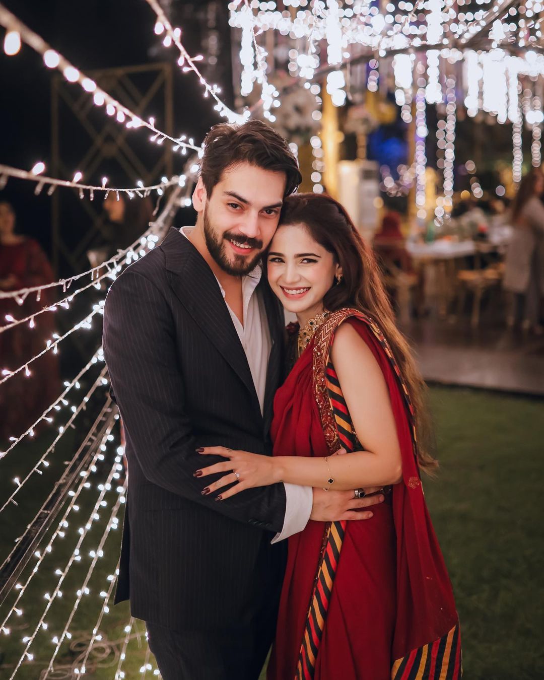 Hania Aamir Alluring Pictures From Aima Baig's Engagement | Reviewit.pk