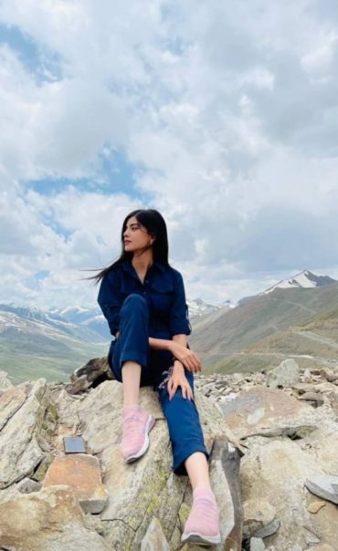 Zainab Shabbir Enjoying Breathtaking Views Of Narran Valley | Reviewit.pk Zainab Shabbir Enjoying Breathtaking Views Of Narran Valley | Reviewit.pk