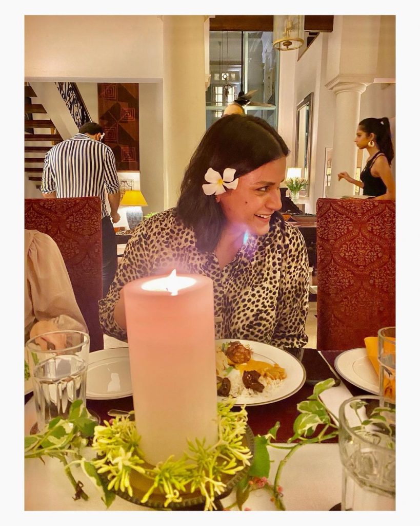 Celebrities Spotted At Director Asim Raza's Birthday Bash | Reviewit.pk