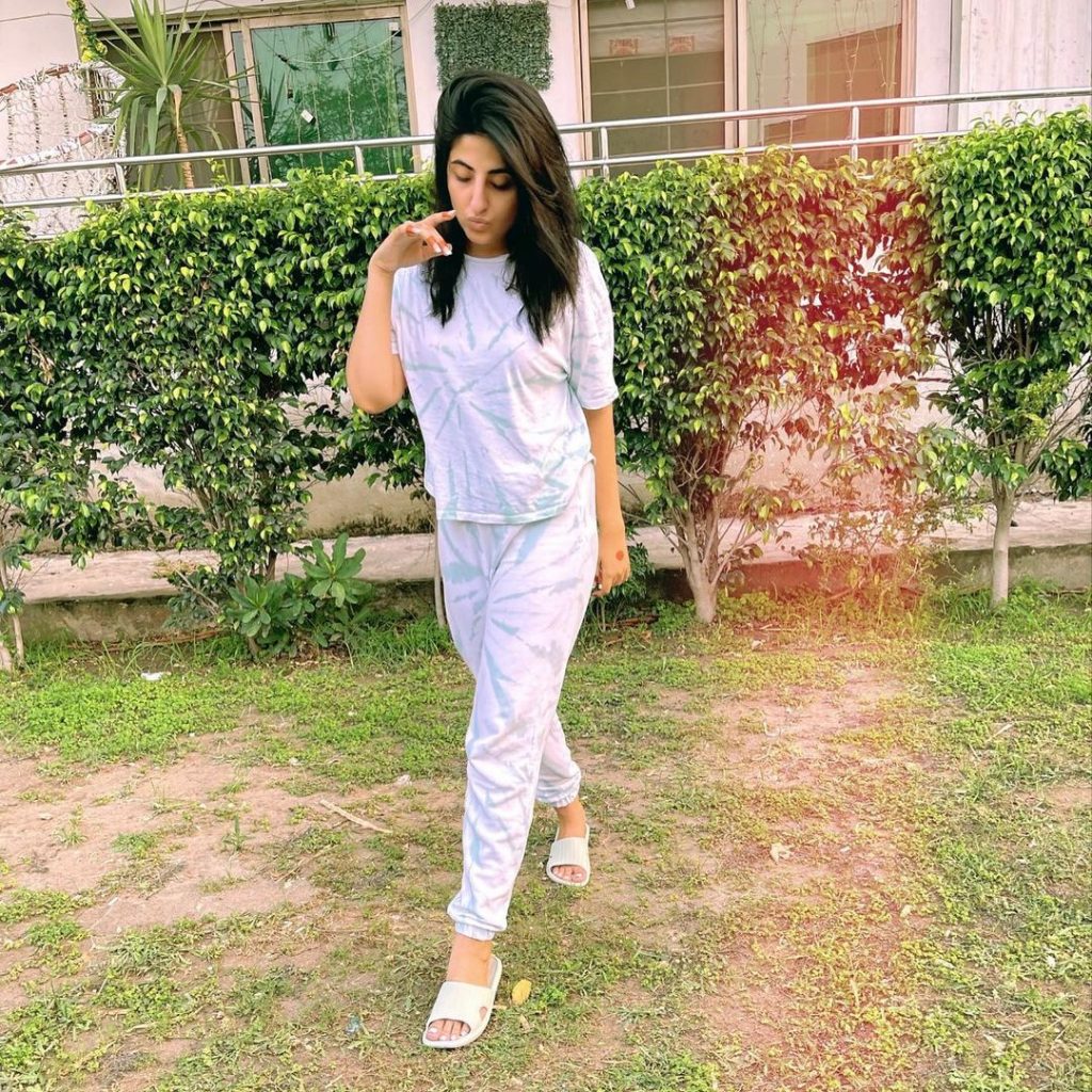 Latest Captivating Pictures Of Fatima Sohail | Reviewit.pk