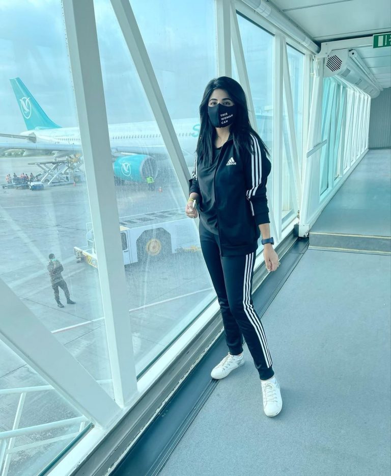 Latest Captivating Pictures Of Fatima Sohail | Reviewit.pk