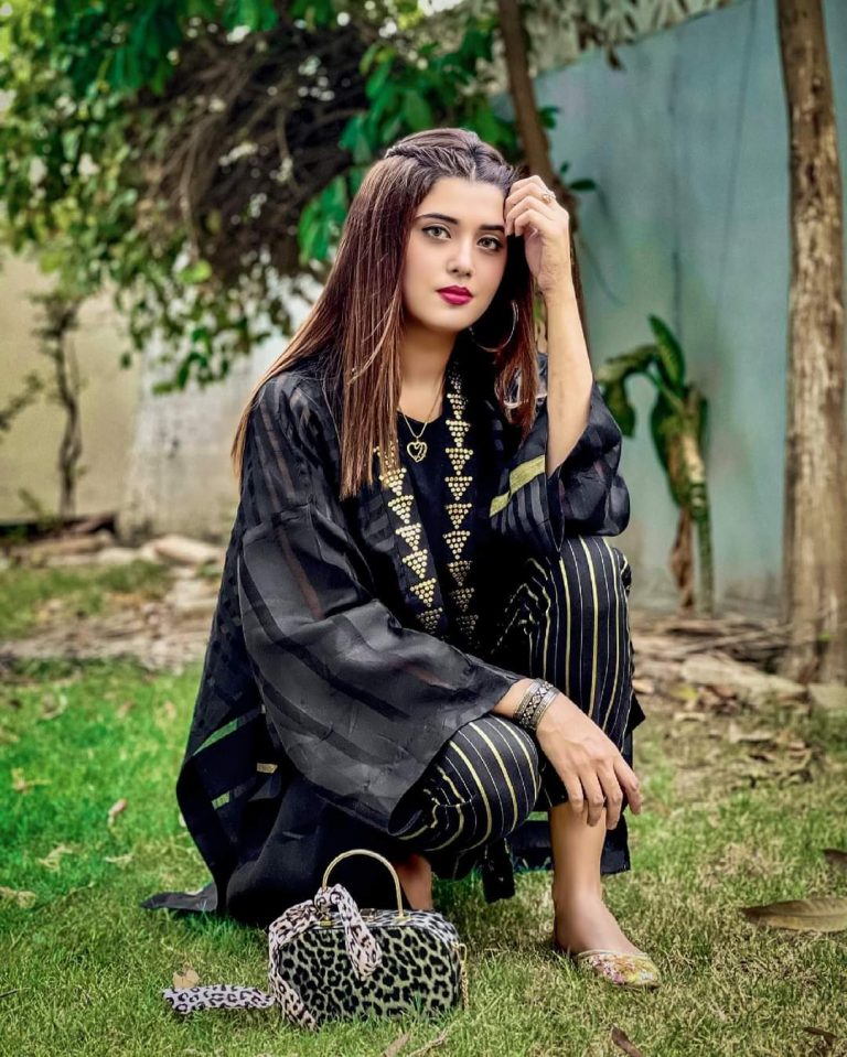 Kanwal Aftab And Zulqarnain Sikander Turn Heads With Their Latest ...