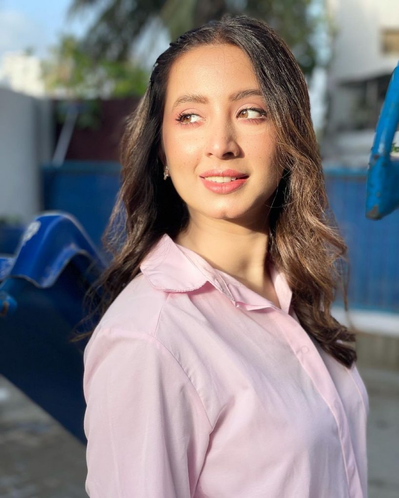 Latest Enchanting Pictures Of Komal Aziz Khan | Reviewit.pk