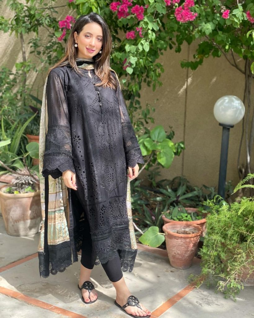 Latest Enchanting Pictures Of Komal Aziz Khan | Reviewit.pk