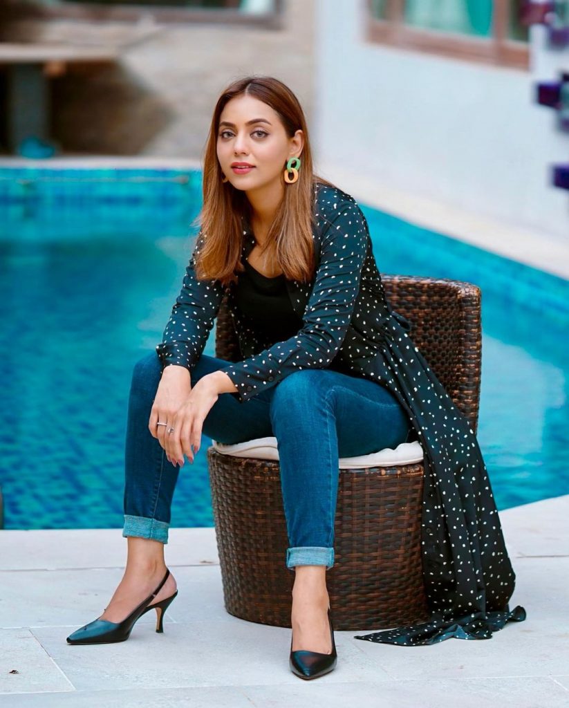 Latest Alluring Pictures Of Maryam Noor | Reviewit.pk