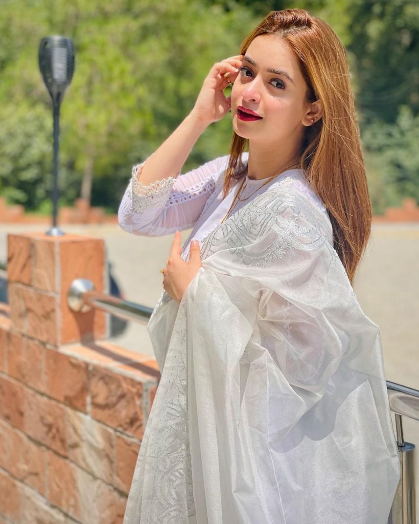 Latest Captivating Pictures Of Minsa Malik | Reviewit.pk