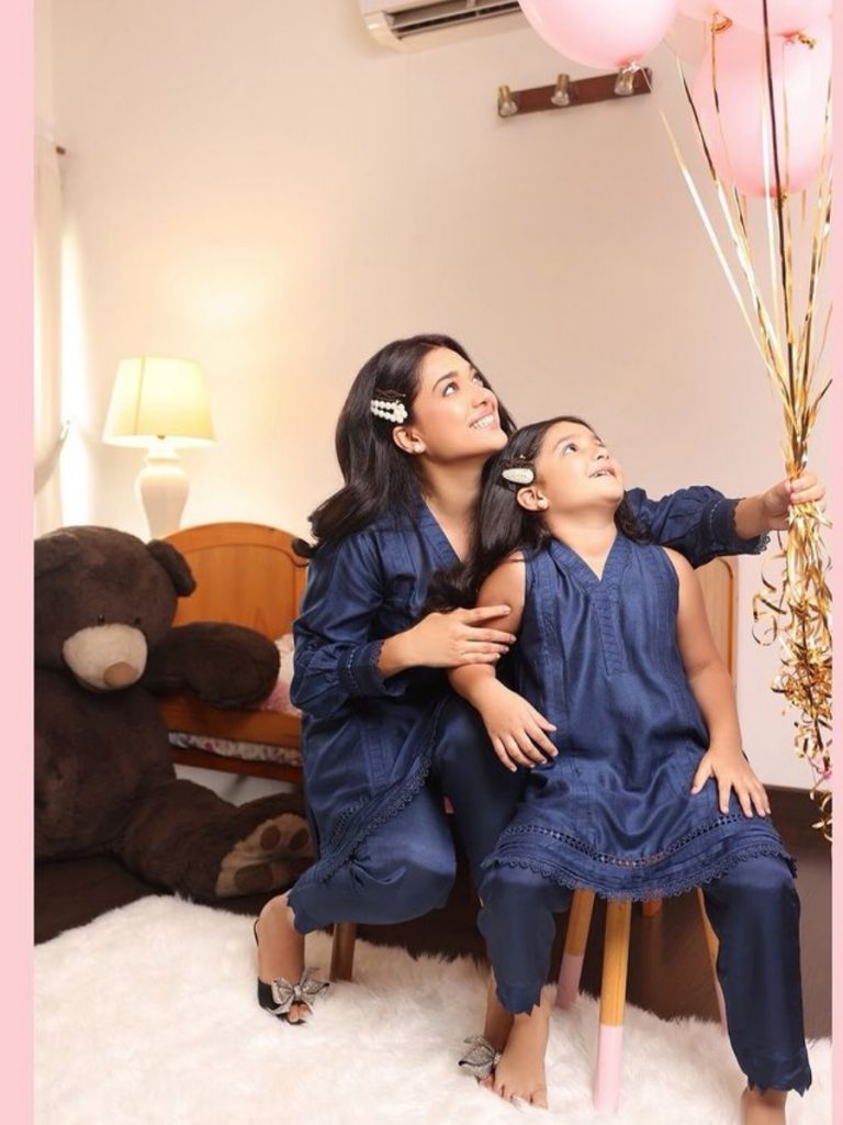 Sanam Jungs Adorable Photoshoot With Daughter Alaya Reviewit Pk