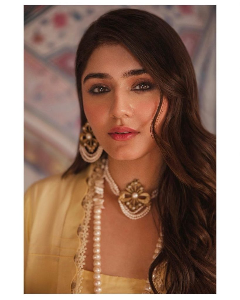 Dur-e-Fishan Saleem Exudes Traditional Charm In Her Latest Bridal Shoot ...