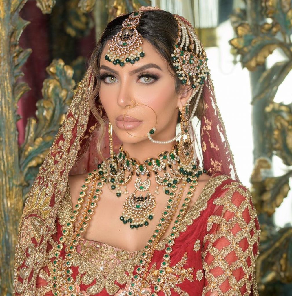 Faryal Makhdoom Epitomizes Beauty In Her Latest Bridal Shoot | Reviewit.pk
