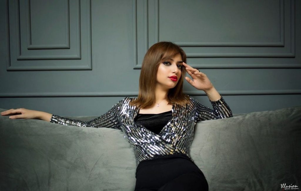 Latest Captivating Clicks Of Hanish Qureshi | Reviewit.pk