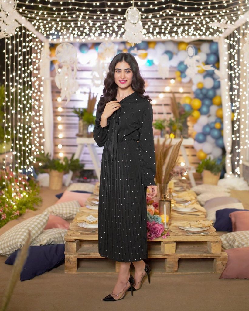 Latest Alluring Pictures Of Hina Afridi | Reviewit.pk