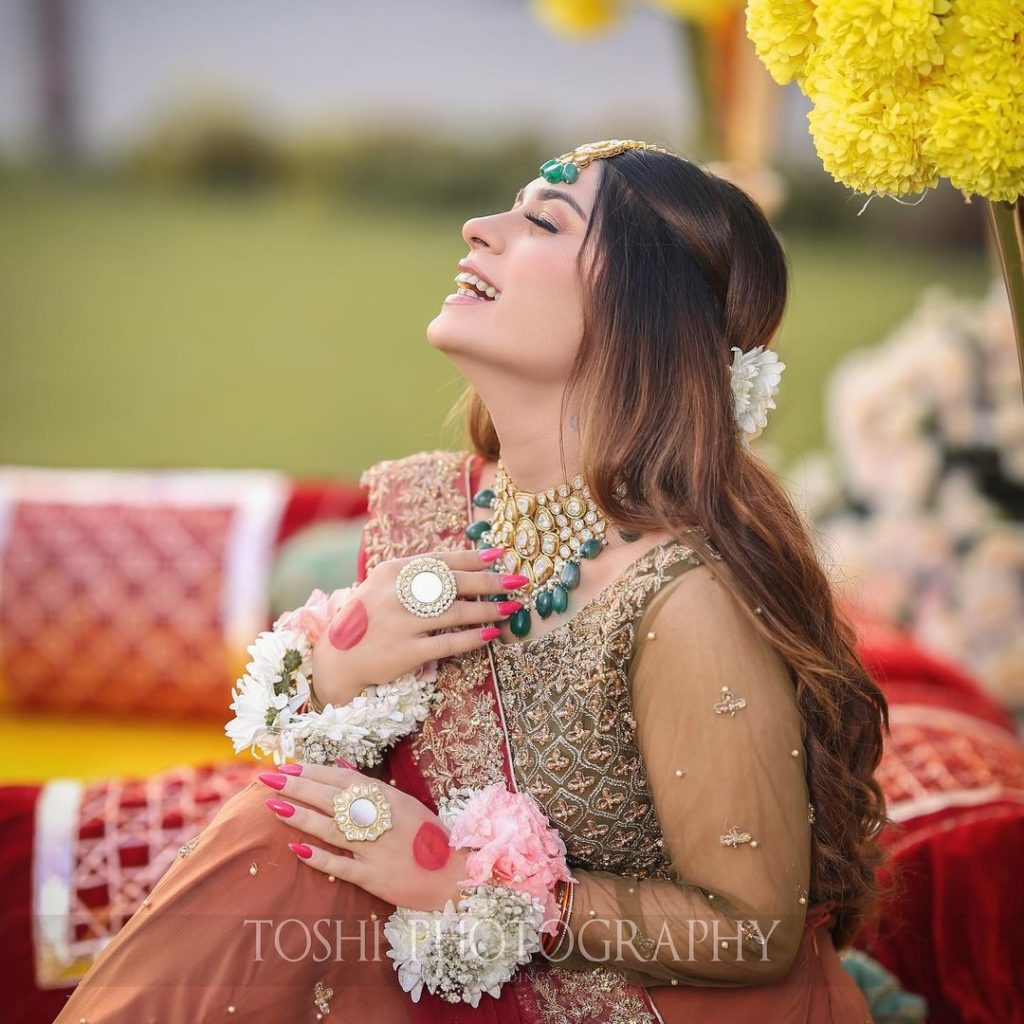 Mahi Baloch Nails Ethereal Charm In Her Latest Bridal Shoot | Reviewit.pk