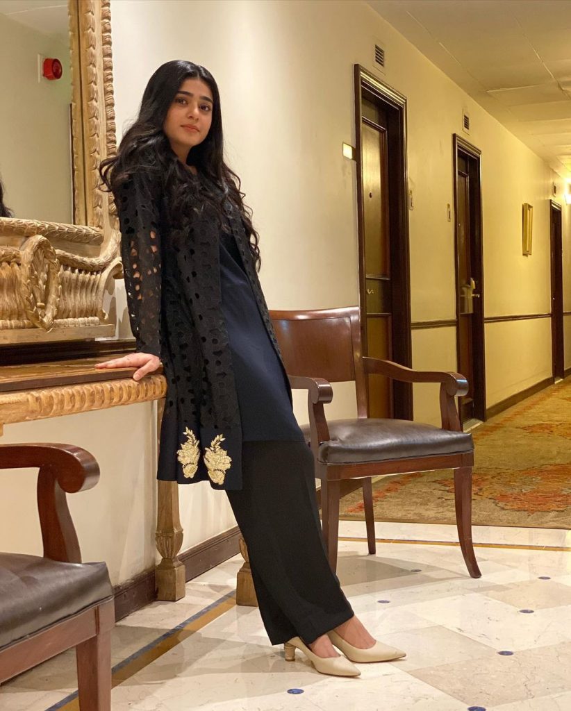 Recent Alluring Pictures Of Sehar Khan | Reviewit.pk