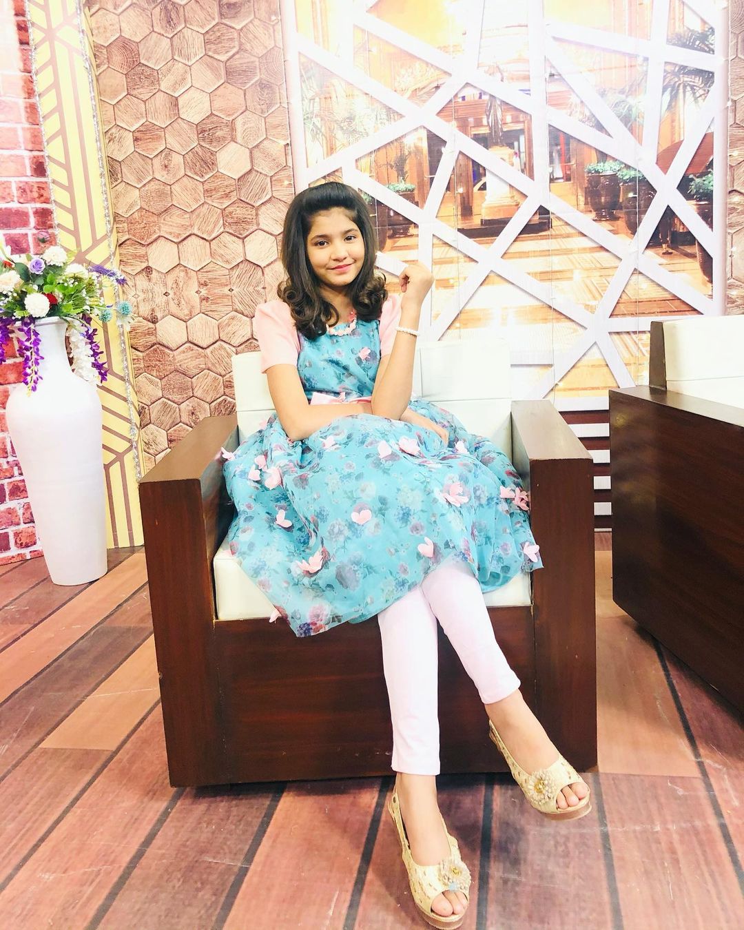Hadia Hashim Stole The Limelight In "G Sarkar" With Her Melodious Voice ...