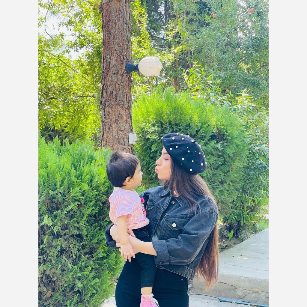 Arisha Razi And Sarah Razi's Pictures From Northern Pakistan Trip ...