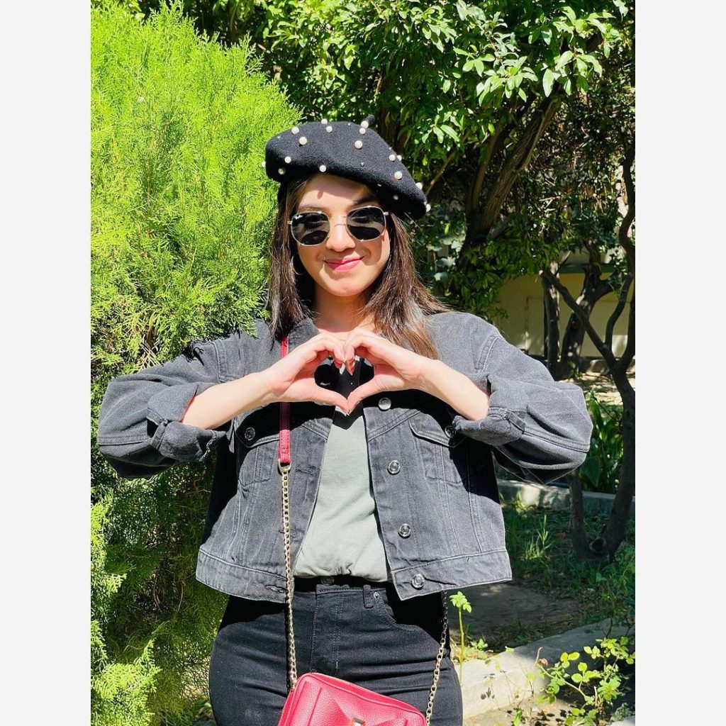 Arisha Razi And Sarah Razi's Pictures From Northern Pakistan Trip ...