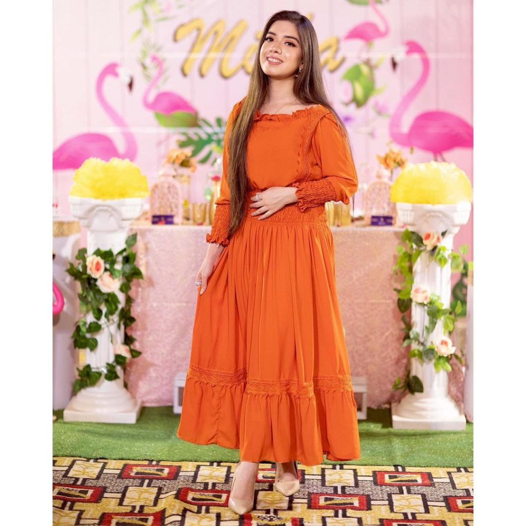 Arisha Razi And Sarah Razi's Pictures From Northern Pakistan Trip ...