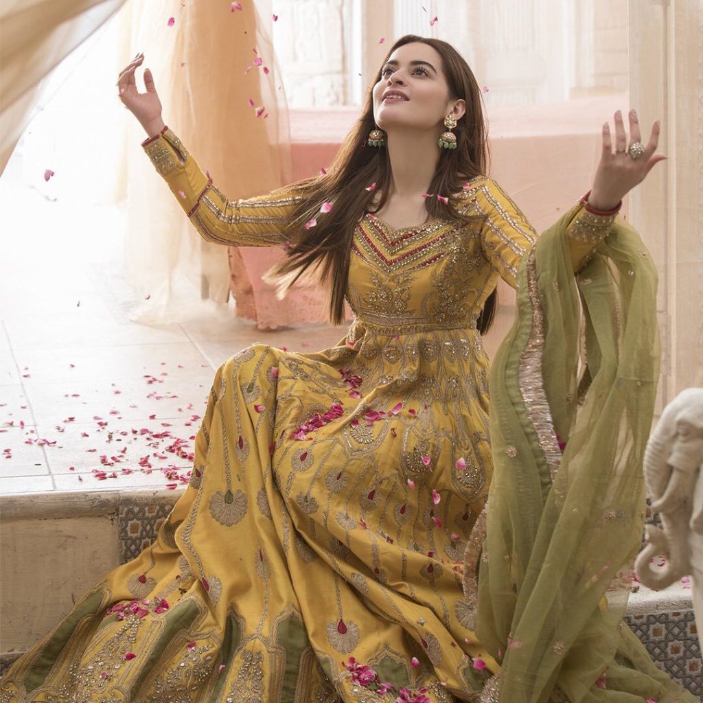 Erum Khan Signature Formal Collection Featuring Minal Khan | Reviewit.pk