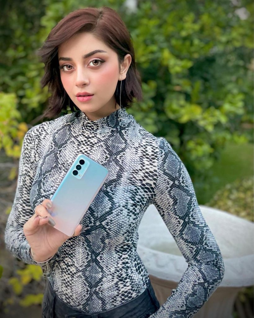 Latest Captivating Clicks Of Alizeh Shah | Reviewit.pk