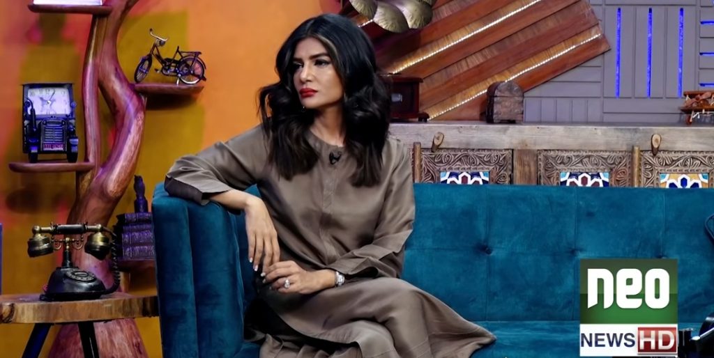 Iffat Omar Announces To Quit Acting | Reviewit.pk