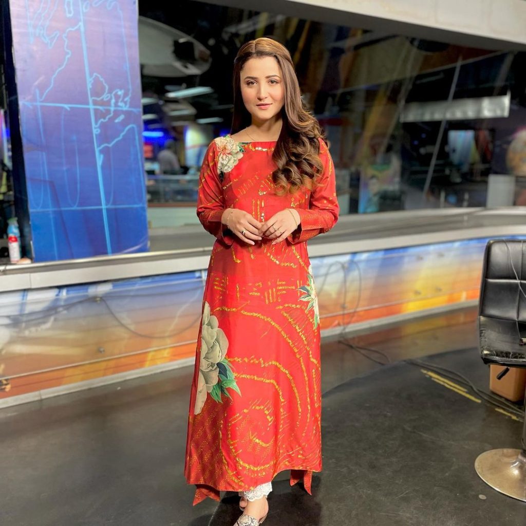 Anchor Neelum Yousaf Celebrates Daughter's First Birthday - Adorable ...