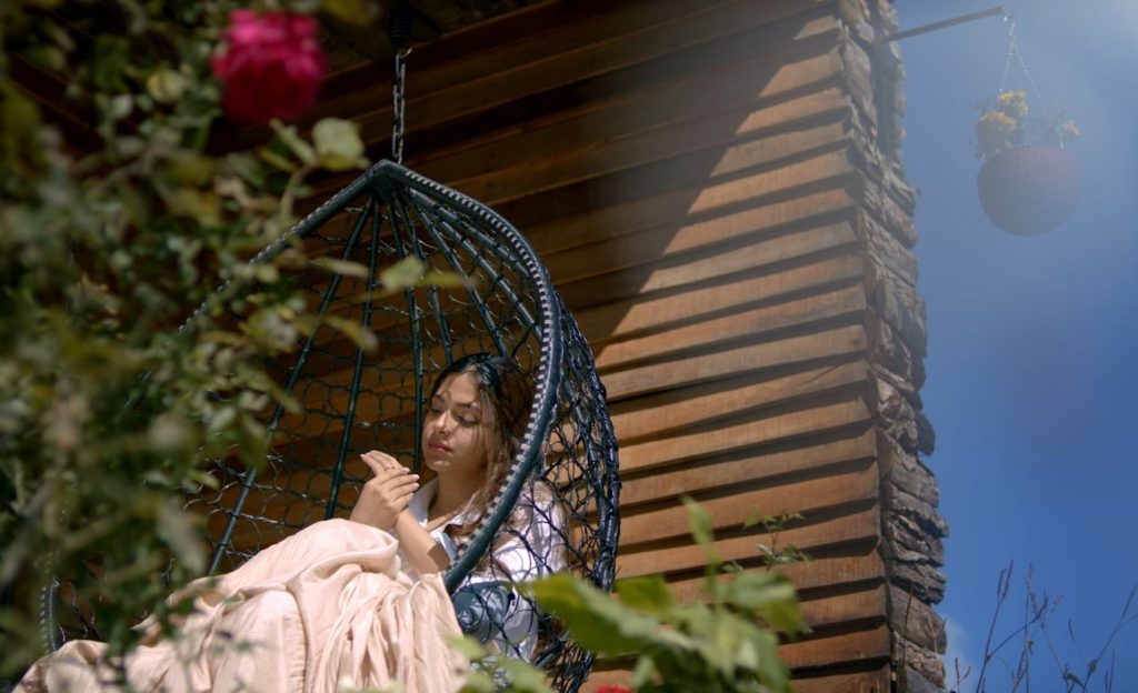 Sajjad Ali's New Track "Qarar" starring Sonya Hussyn - Out Now ...