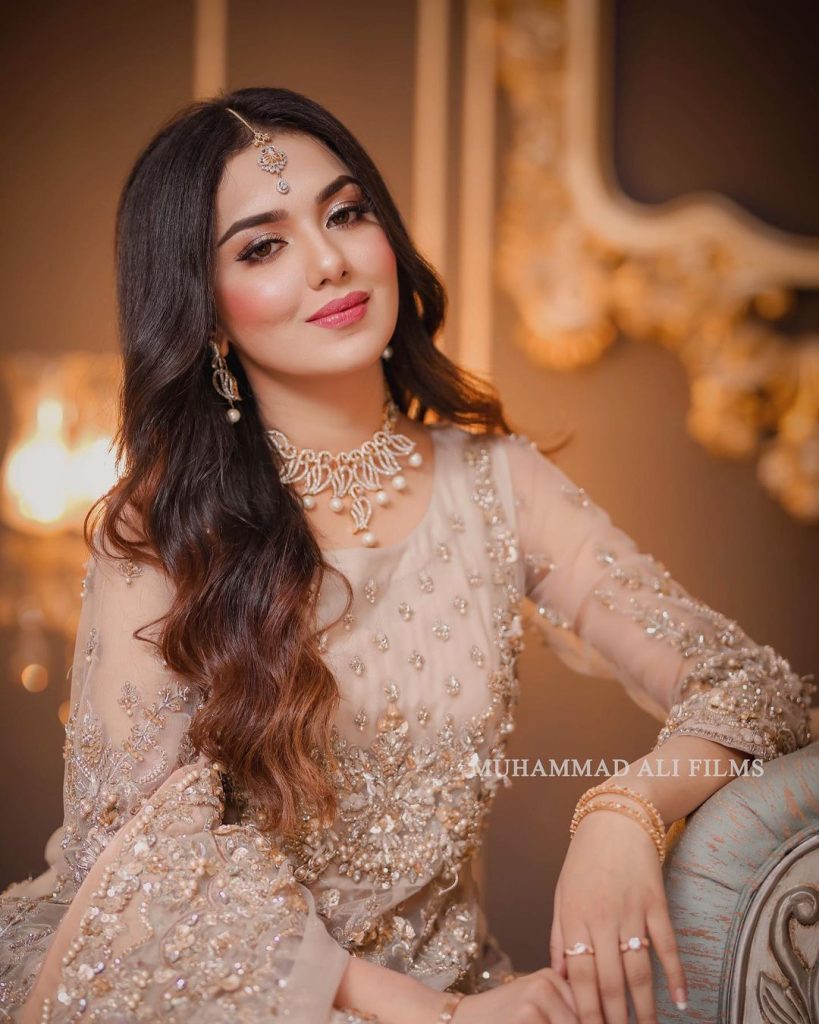 Syeda Tuba's Latest Bridal Shoot - Enchanting Pictures | Reviewit.pk