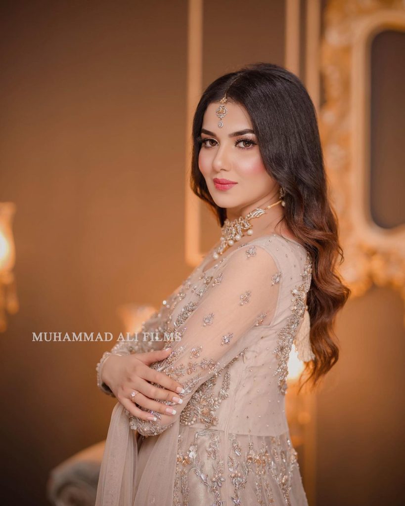 Syeda Tuba's Latest Bridal Shoot - Enchanting Pictures | Reviewit.pk