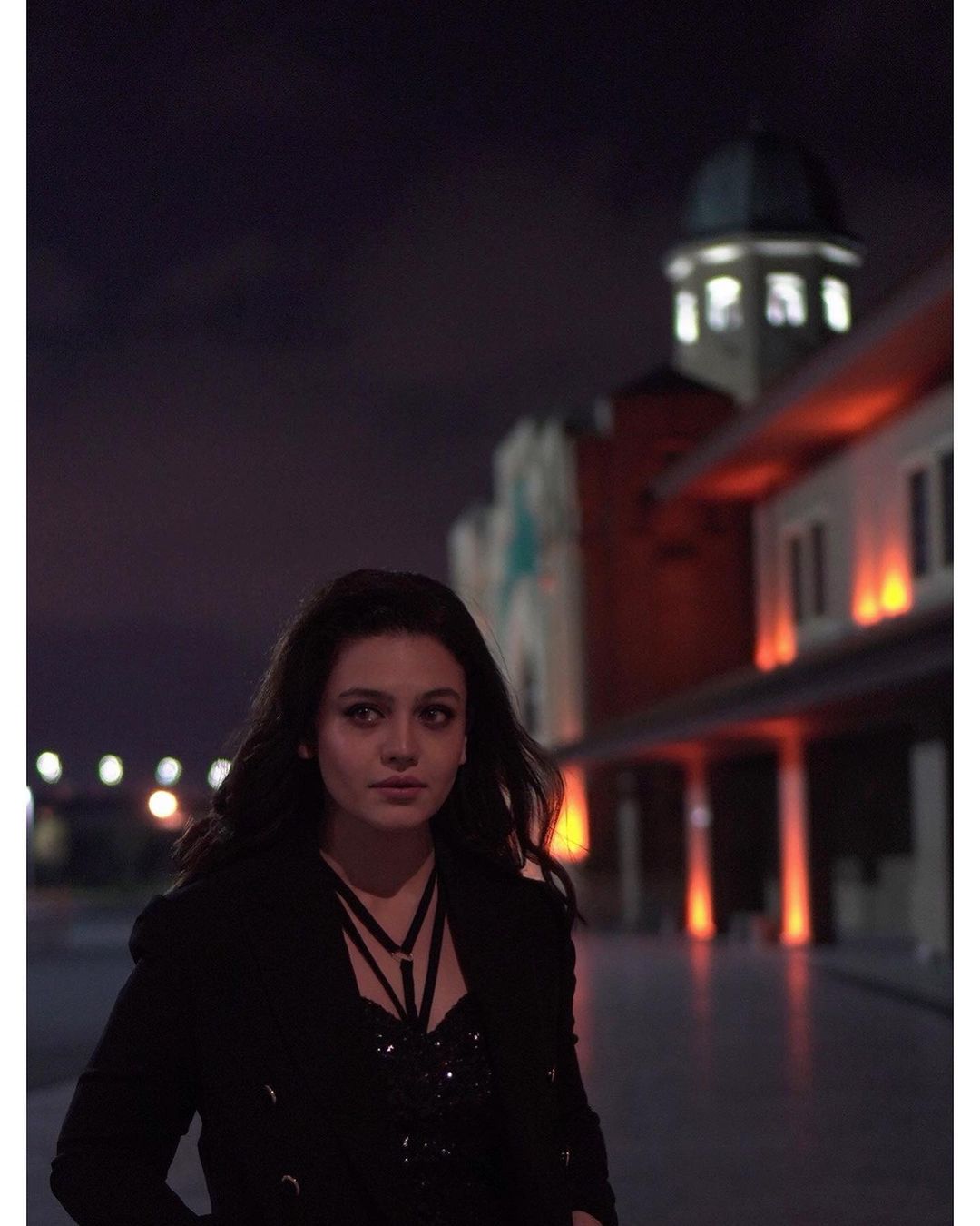 Zara Noor Abbas's Recent Clicks From Turkey | Reviewit.pk