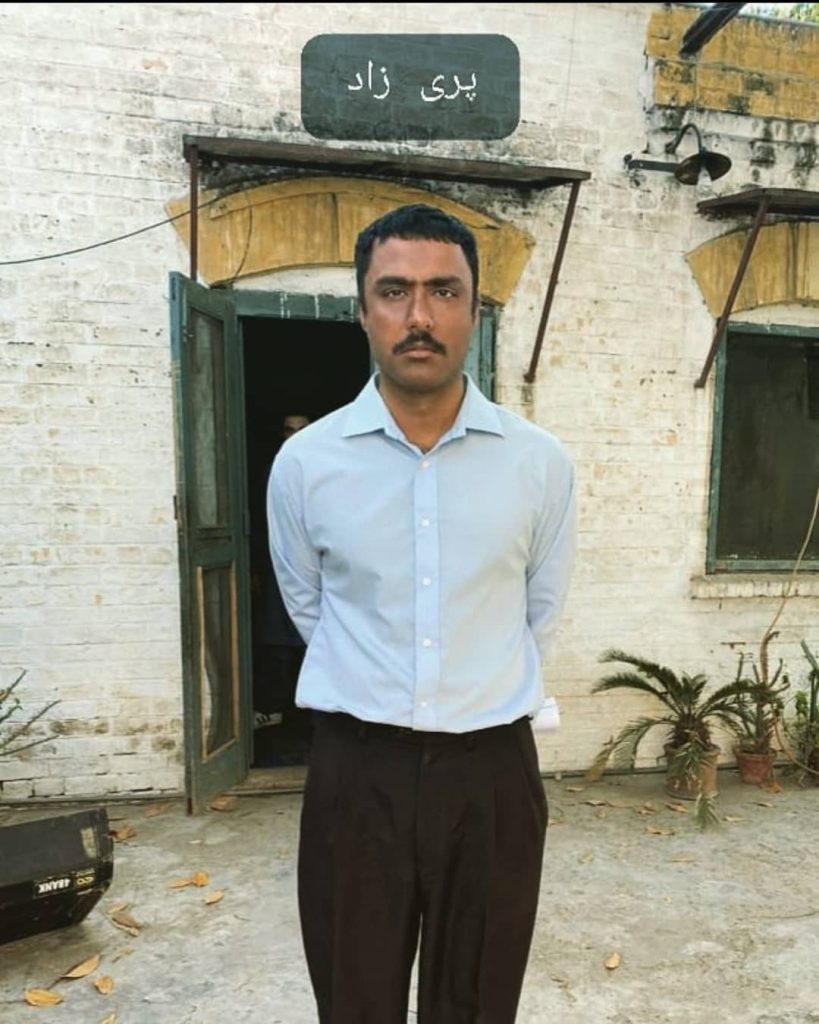 Ahmed Ali Akbar Praises Parizaad's Writer In This Candid Clip | Reviewit.pk