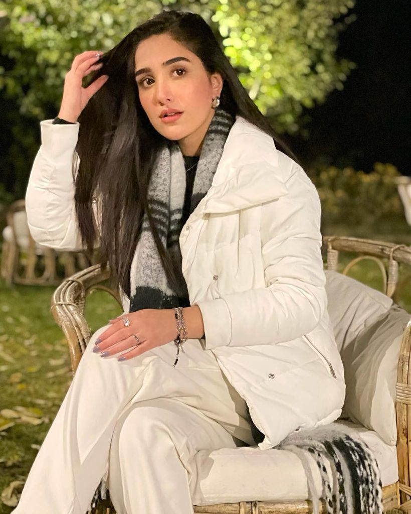 Glorious picture of Aiza Awan From Northern Pakistan | Reviewit.pk