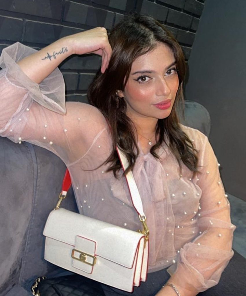 Hanish Qureshi Enjoying Soul Fest With Sister & Friends | Reviewit.pk