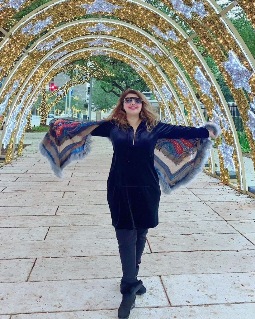 Javeria Saud Celebrating Her Friend's Birthday In Dallas, America ...