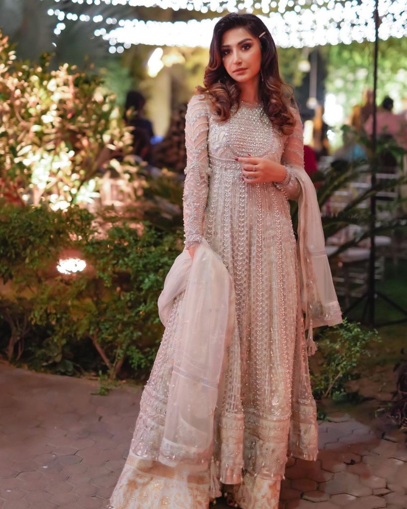 HD Portraits Of Hira Tareen From Sister Zara Tareen's Wedding | Reviewit.pk