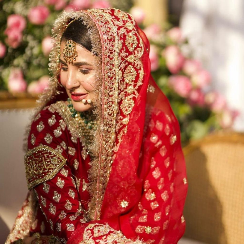 Famous Model & Actress Areeba Habib Nikkah Pictures | Reviewit.pk