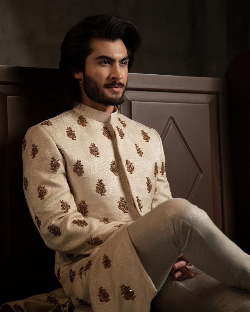 Kinza Hashmi And Haroon Kadwani HD Pictures From BCW'21 | Reviewit.pk