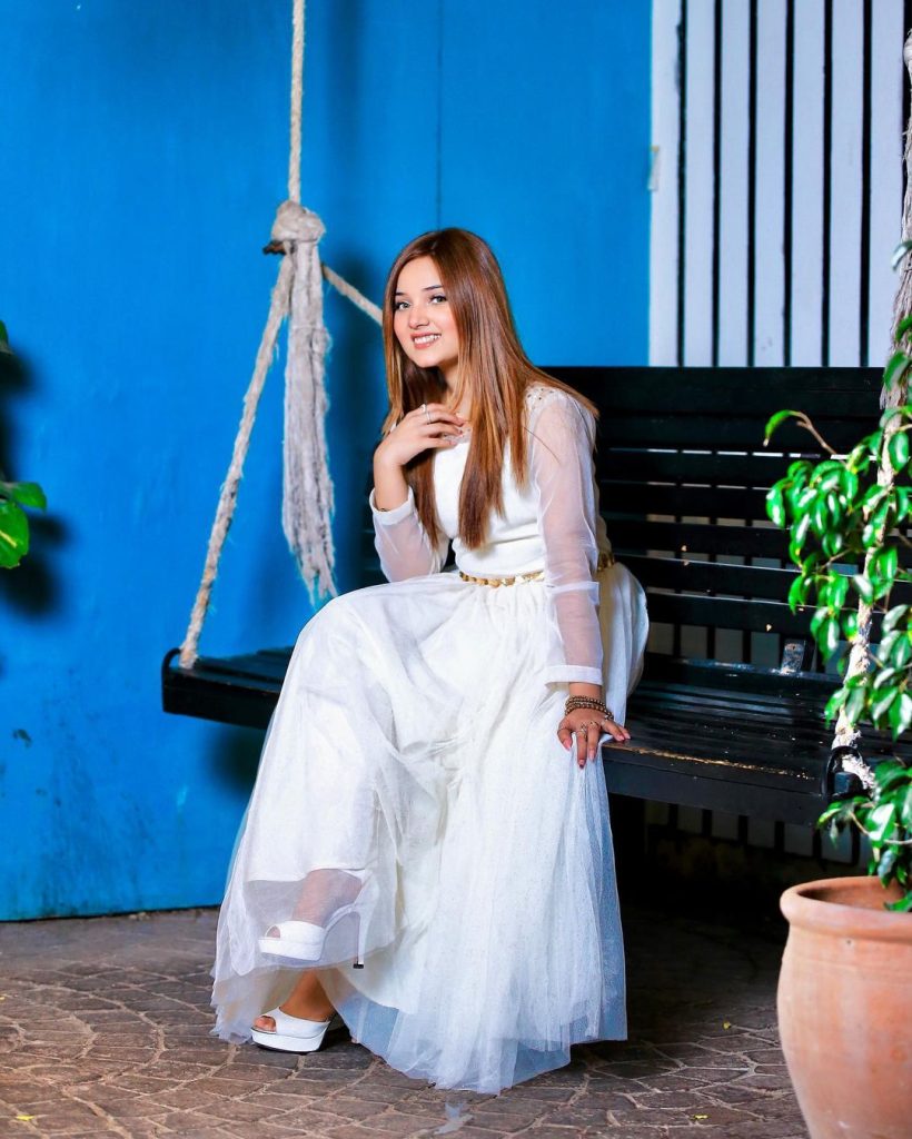 TikToker Rabeeca Khan's Latest Dazzling Pictures | Reviewit.pk